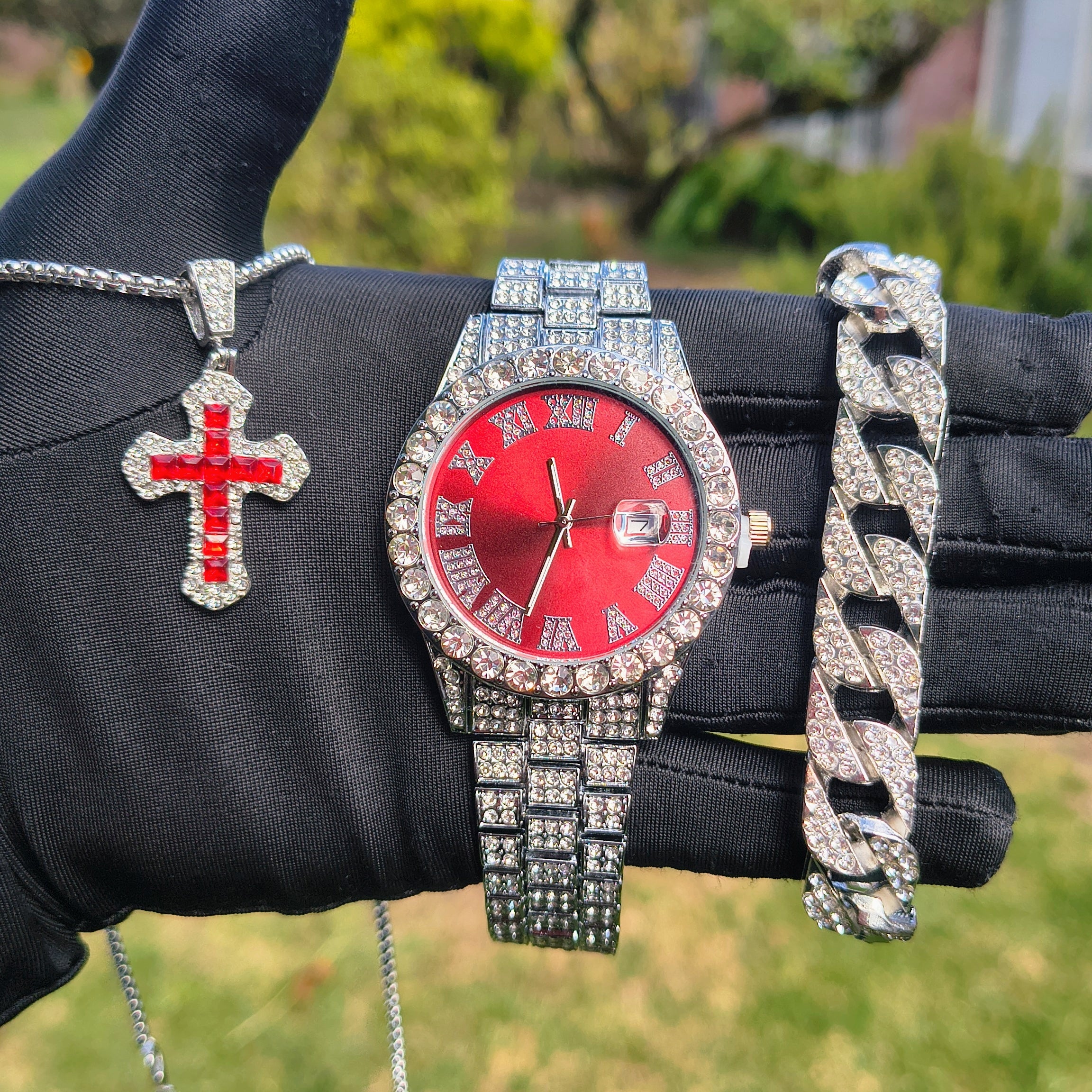 Reloj Plateado con Fondo Rojo + Pulsera Cubana + Dije Cubano – Golden ...